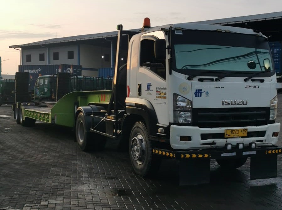 Sewa Alat Berat Longbed Trailer Terpercaya | Harindra Surabaya - Blog ...